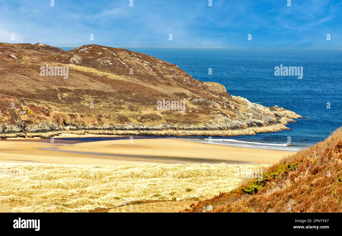 Baie de Torrisdale Sutherland Écosse vue d'une colline à travers une ...
