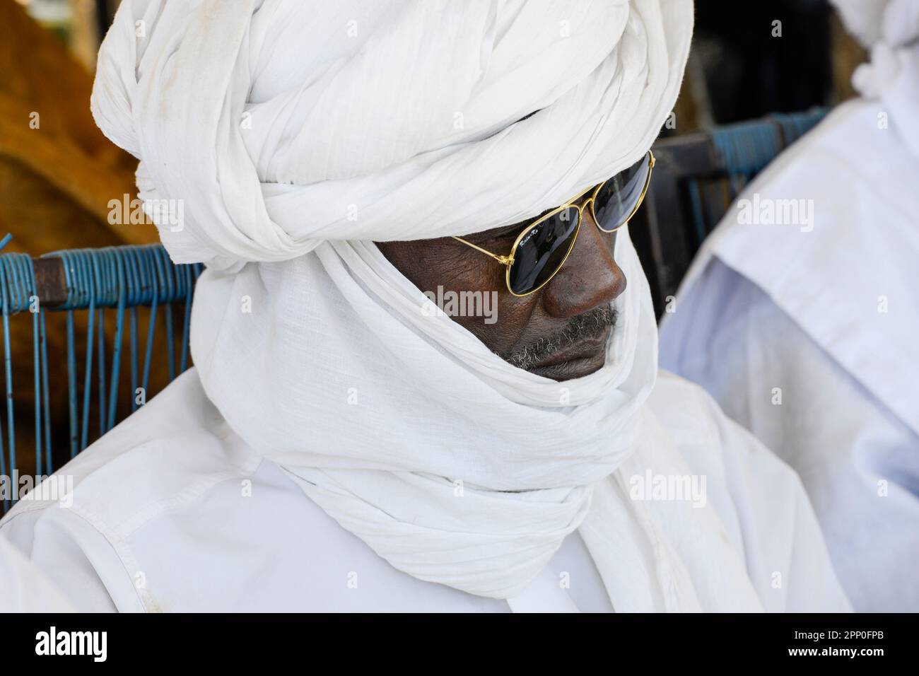 Muslim man boubou clothes Banque de photographies et d’images à haute ...