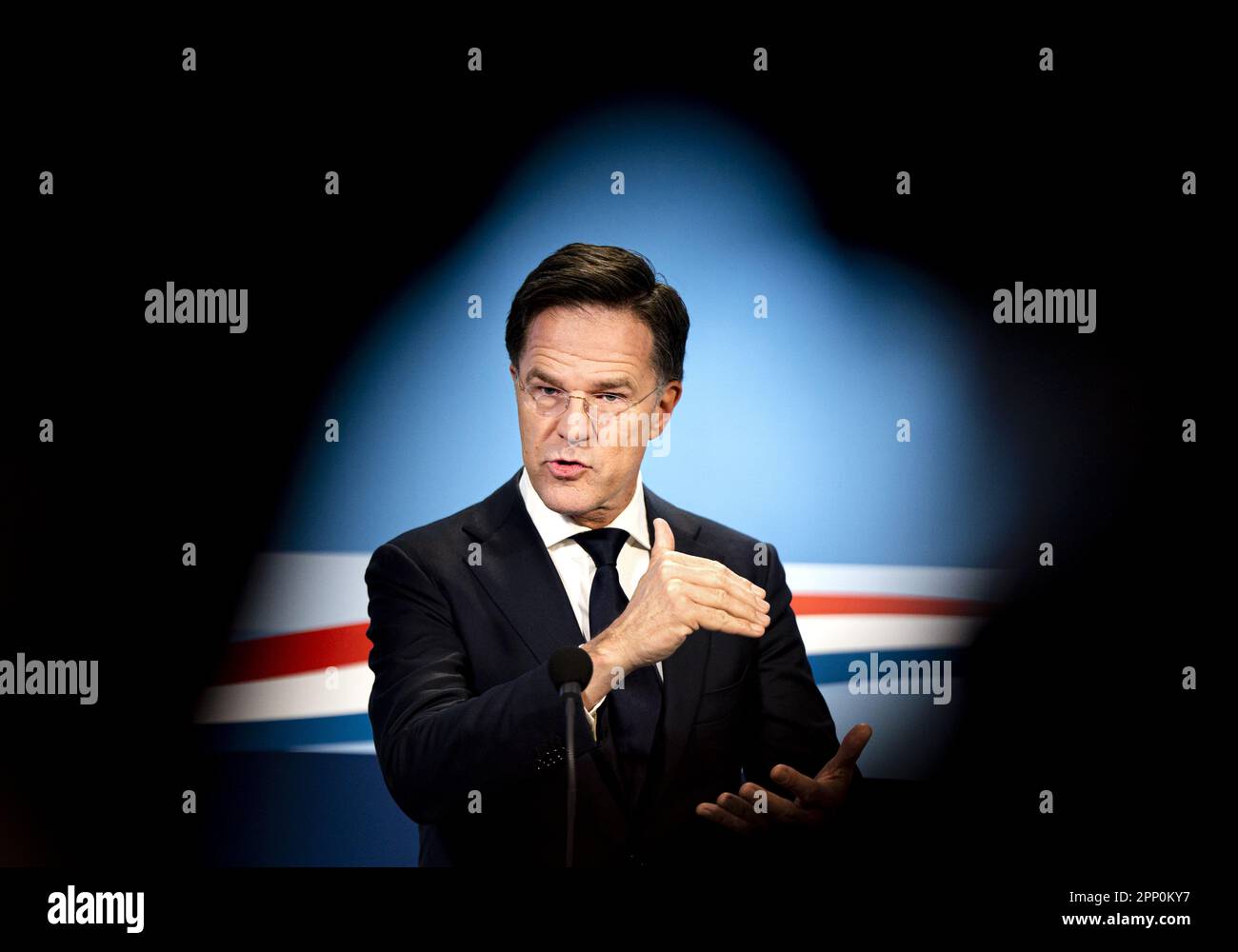 LA HAYE - le Premier ministre Mark Rutte s'adresse à la presse après l'hebdomadaire Conseil des ...