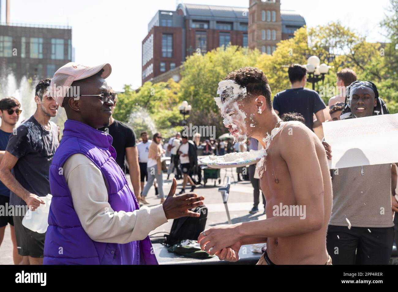 New York, États-Unis. 21st avril 2023. Alpha Epsilon Pi fraternité de l'Université de New York ...