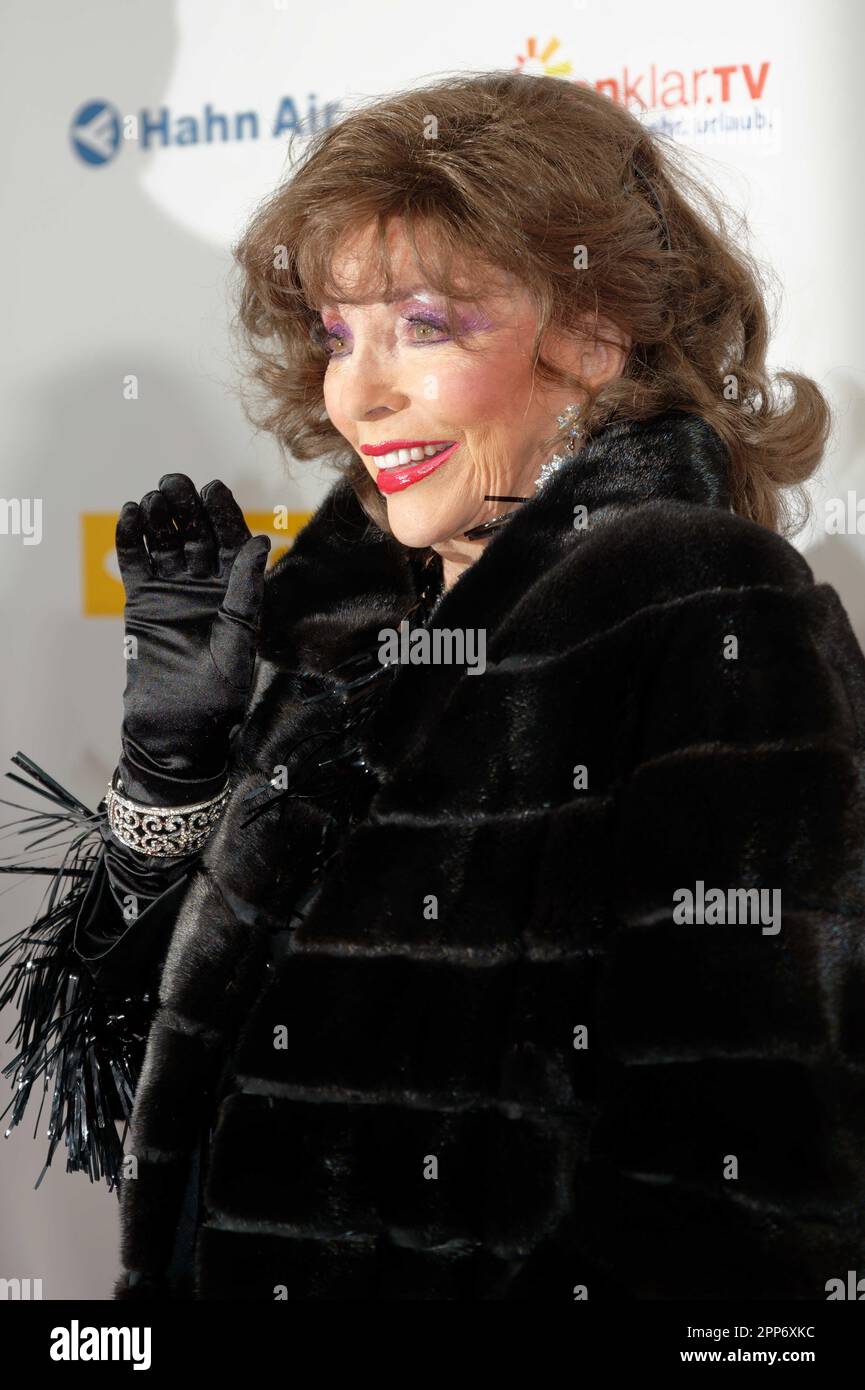 Actress joan collins 2023 Banque de photographies et d’images à haute ...