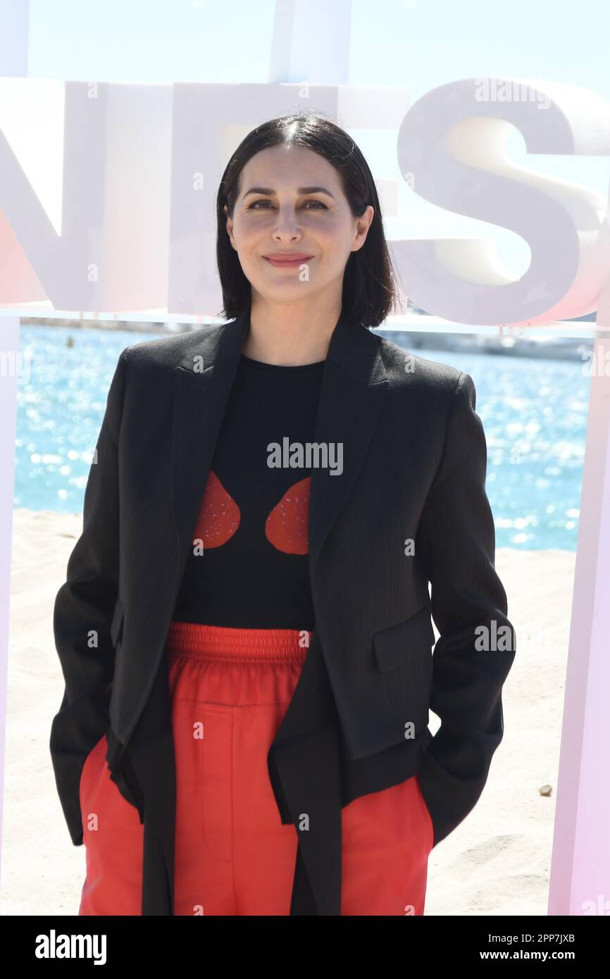 CANNES, FRANCE - 15 AVRIL CANNES, Amira Casar assistez à la Petite ...