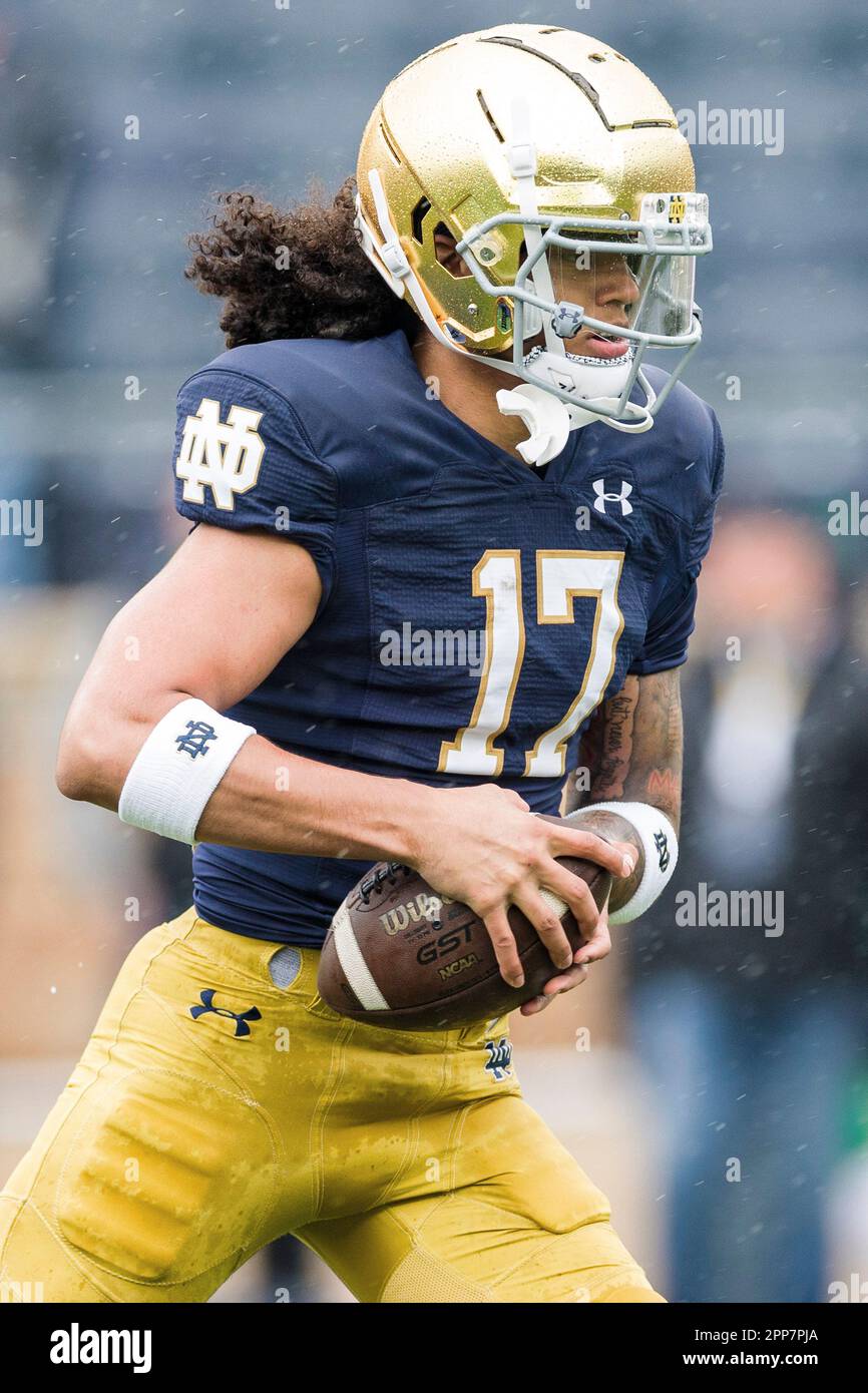 22 avril 2023 : le grand receveur de notre Dame Rico Flores Jr. (17 ...