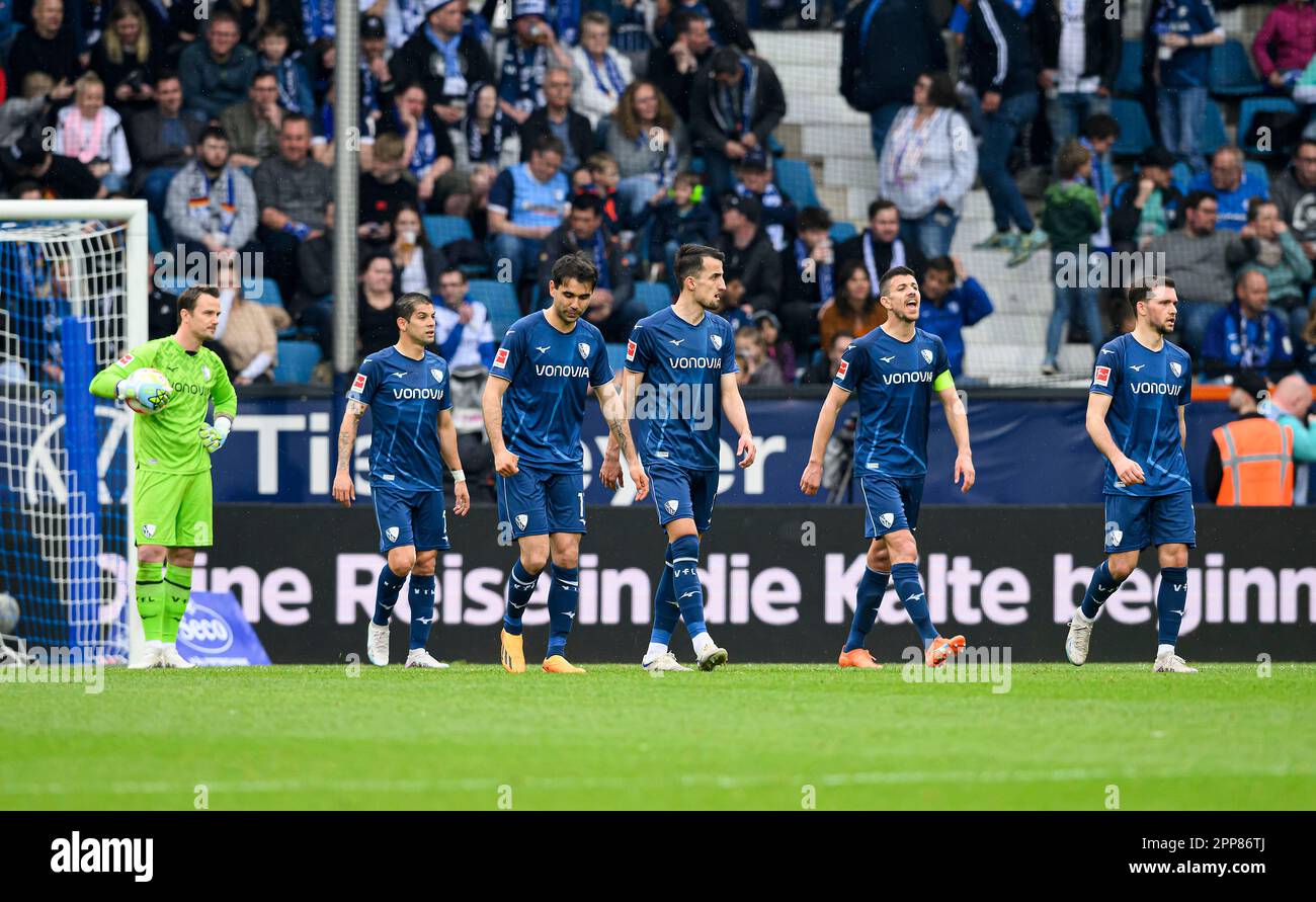 De gauche à droite goalwart Manuel RIEMANN (BO), Cristian GAMBOA (BO ...