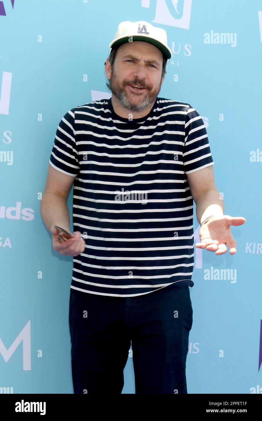 LOS ANGELES - APR 23: Charlie Day au P.S. ARTS Exprimez-vous 2023 au ...