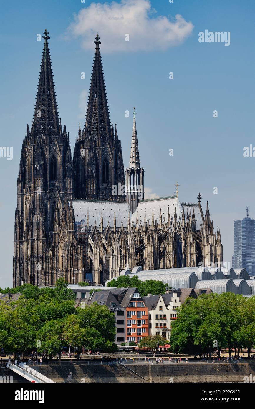 Flèche de la cathédrale de cologne Banque de photographies et d’images ...