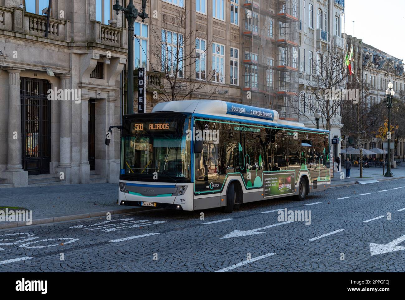 Porto bus Banque de photographies et d’images à haute résolution - Alamy