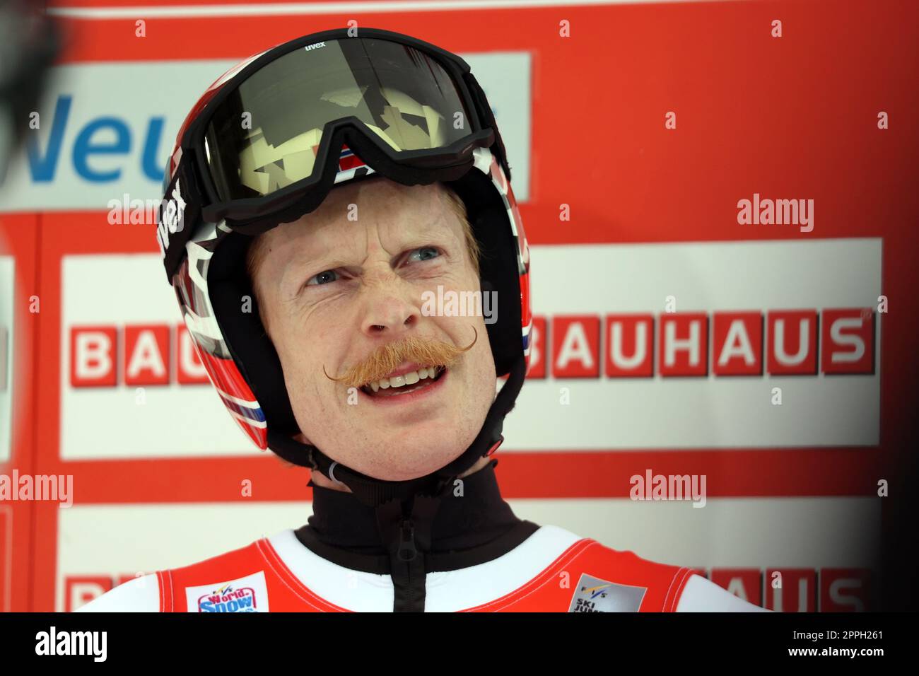 Fis skisprung weltcup neustadt Banque de photographies et d’images à ...