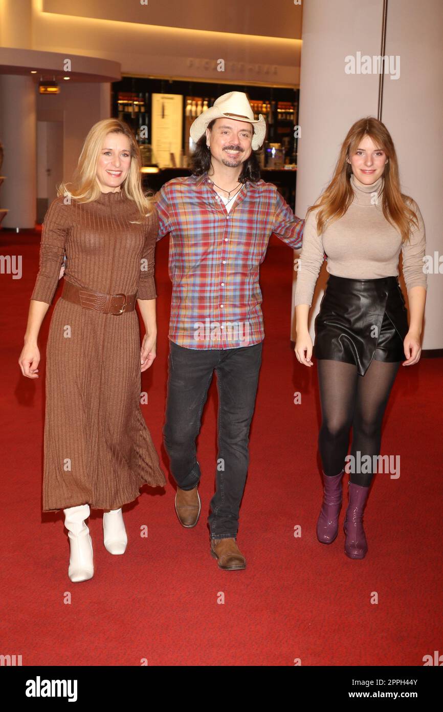 Stefanie Hertel,Lanny Lanner,Johanna Mross,Stefanie Hertel visite la ...