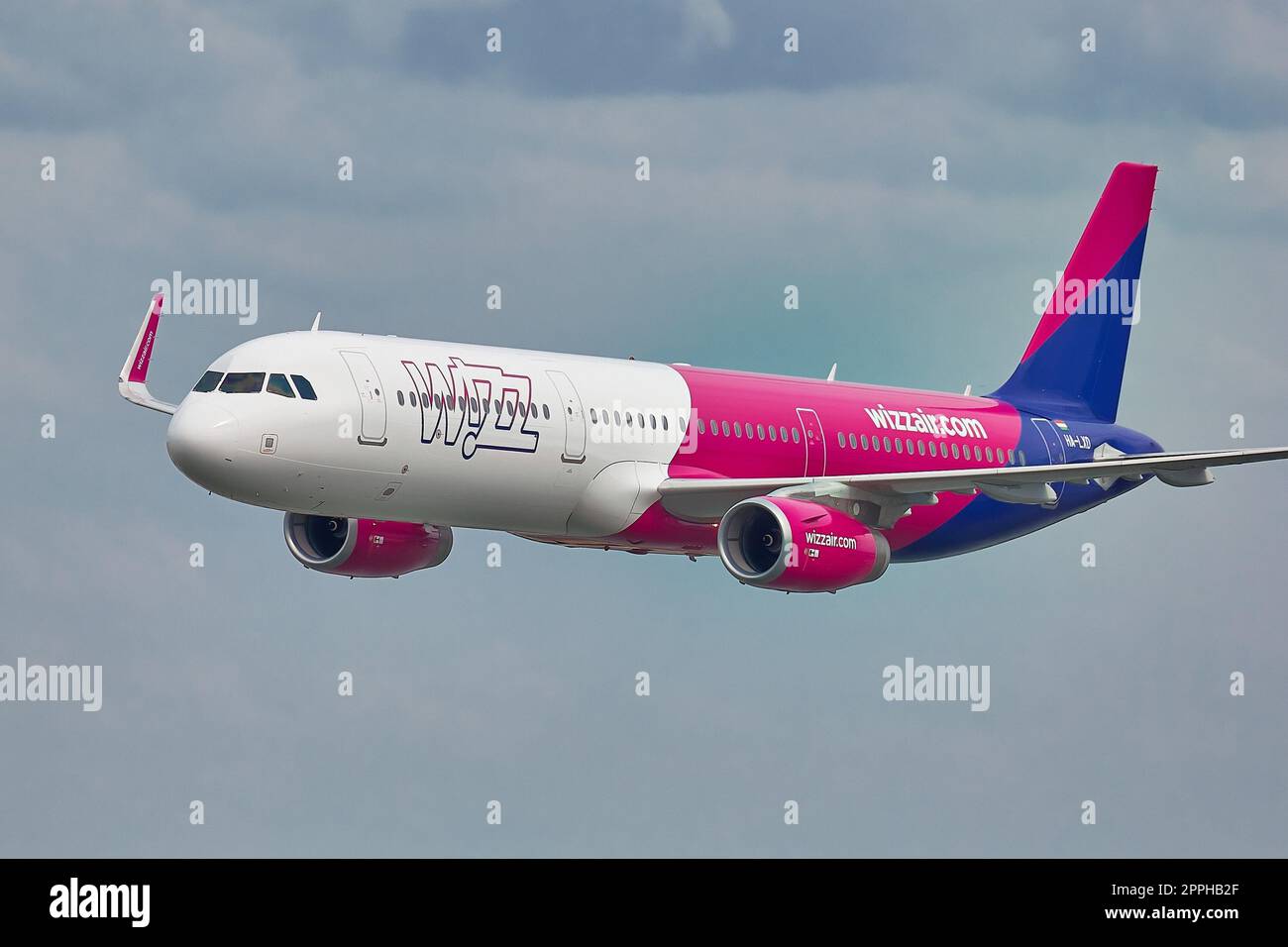 Airbus a320 ciel volant avion avion Banque de photographies et d’images ...