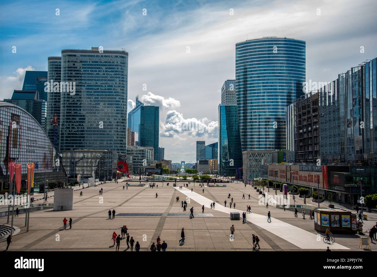 Quartier de la defense Banque de photographies et d’images à haute ...