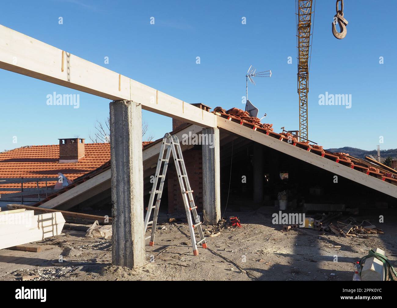 Construction de toit Banque de photographies et d’images à haute ...