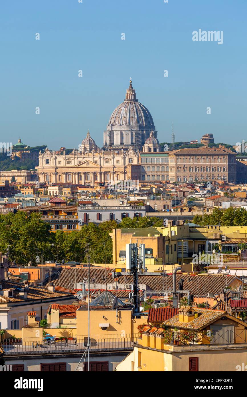 Vue de la basilique saint pierre au vatican Banque de photographies et ...
