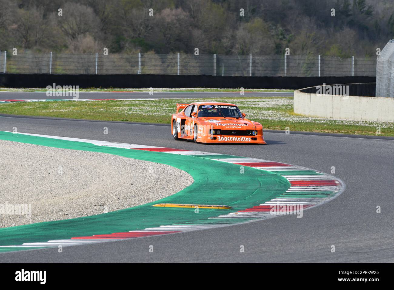 Voiture jagermeister Banque de photographies et d’images à haute ...