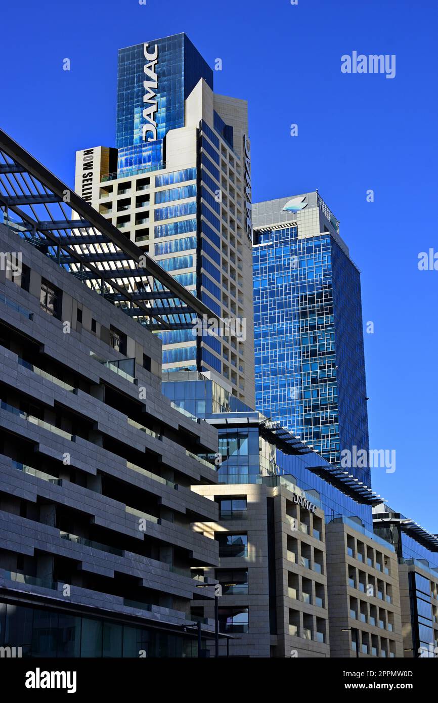 Centre commercial Abdalli. Un centre commercial moderne à côté du ...
