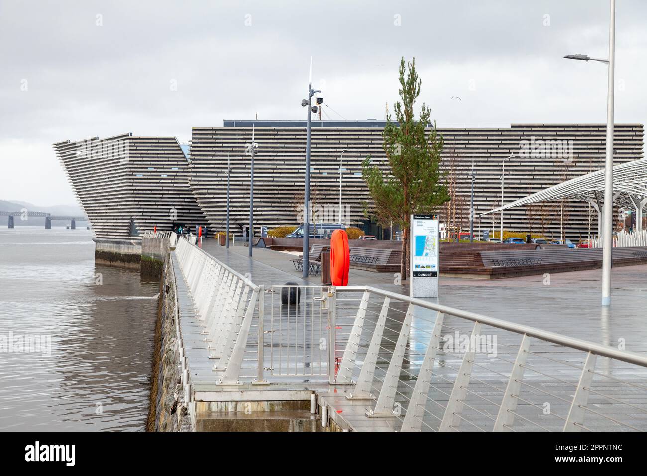 Riverside regeneration Banque de photographies et d’images à haute ...