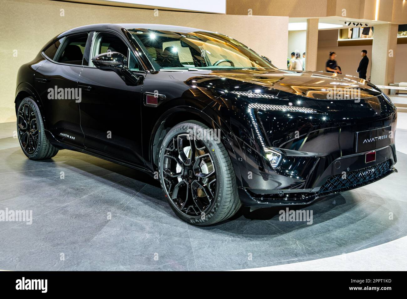 Le vus électrique Avatr 11 MMW est exposé au salon de l'auto de ...