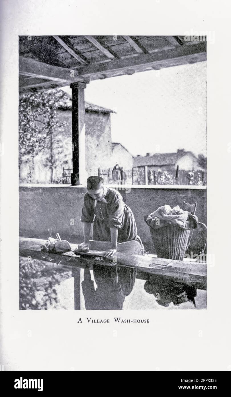 French village 1940 Banque de photographies et d’images à haute résolution - Alamy