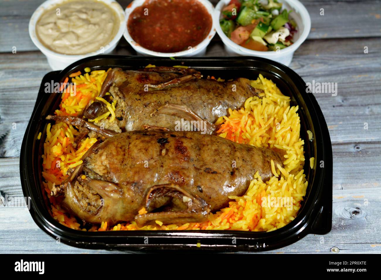 Escab farci de Hamam Mahshi égyptien, cuisine arabe, plat traditionnel ...