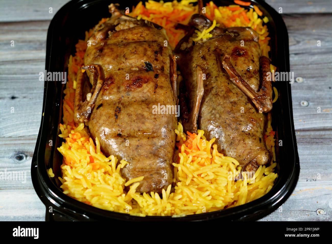 Escab farci de Hamam Mahshi égyptien, cuisine arabe, plat traditionnel ...