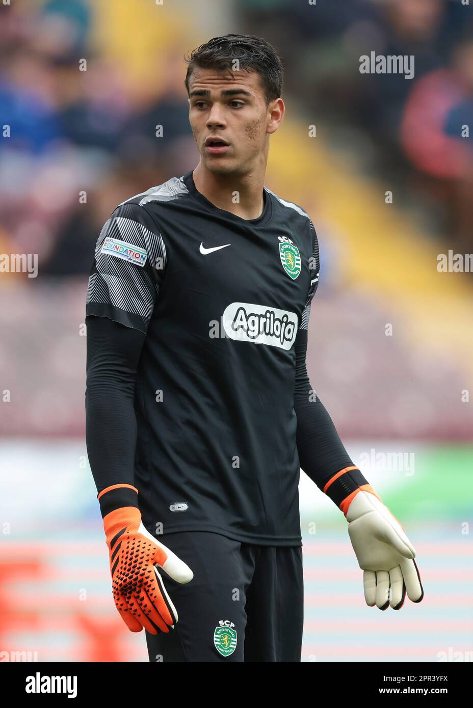 Genève, Suisse, 21st avril 2023. Diego Callai, du Sporting CP, réagit ...