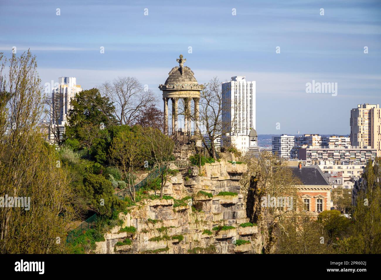 Le parc des buttes chaumont Banque de photographies et d’images à haute ...