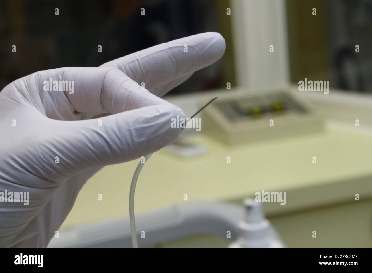 Infusion needle Banque de photographies et d’images à haute résolution ...