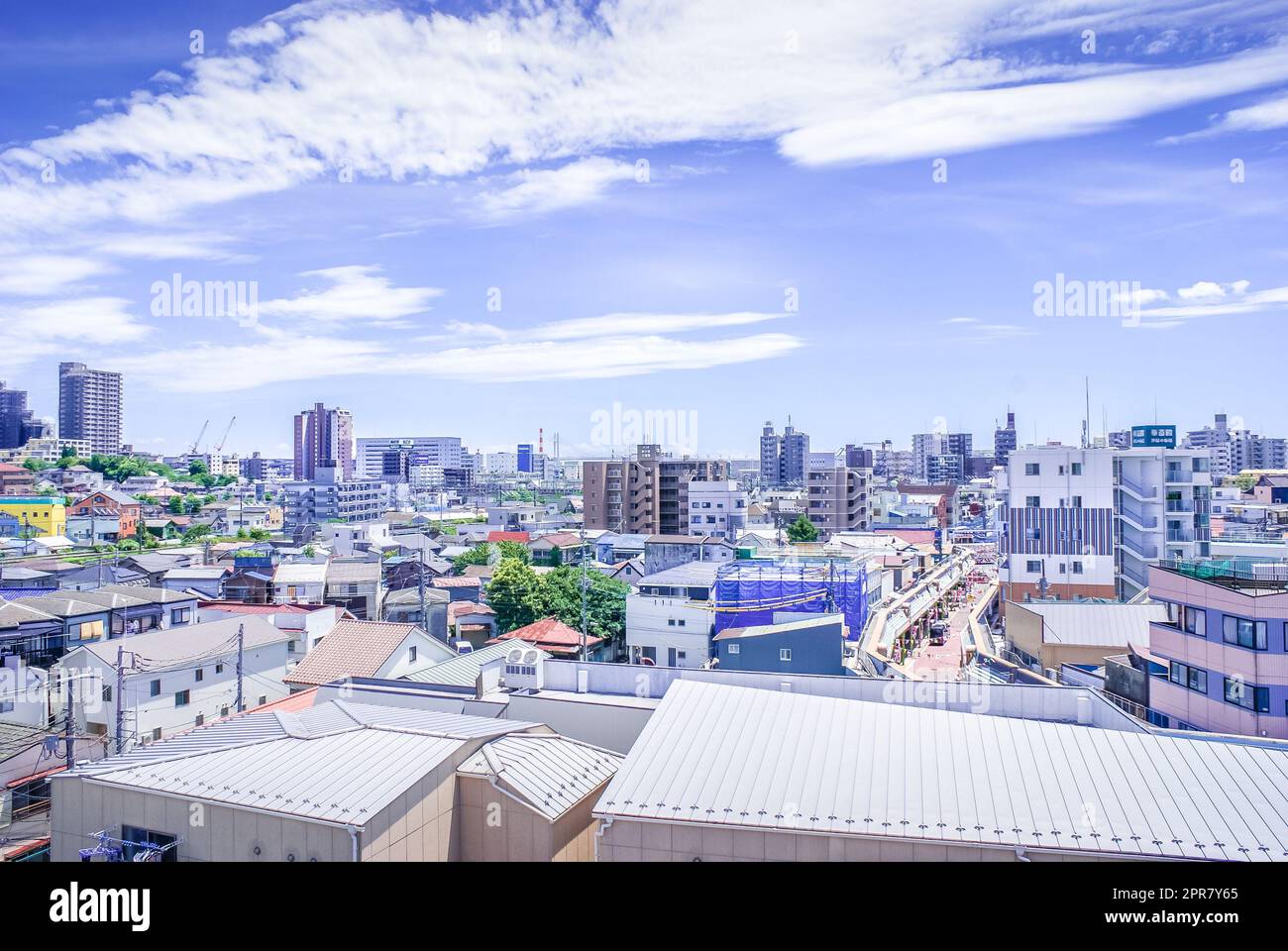 Vue sur la rue de la ville Banque de photographies et d’images à haute résolution - Alamy