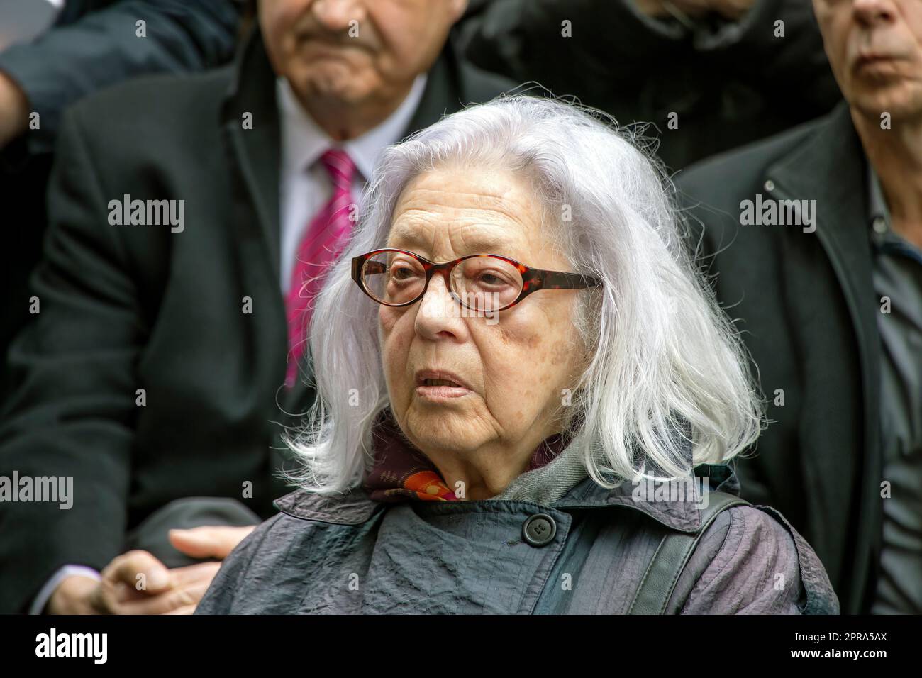 Paris, France. 10 mars 2016. Liliane Gainsbourg assiste à la cérémonie ...