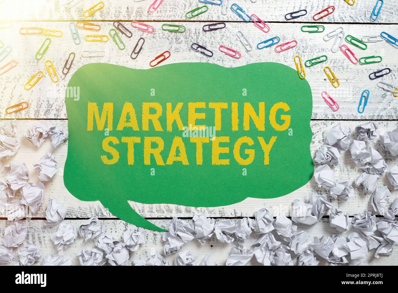 Légende conceptuelle Marketing StrategyScheme sur la façon de présenter ... Légende conceptuelle Marketing StrategyScheme sur la façon de présenter ...