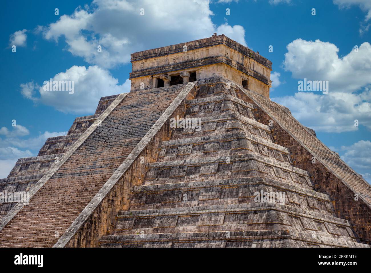 Pyramide du Temple de Kukulcan El Castillo, Chichen Itza, Yucatan, Mexique, civilisation maya ...