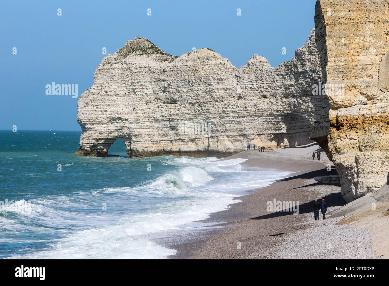 Étretat, est une, commune, en Seine-Maritime, département, en Normandie ...