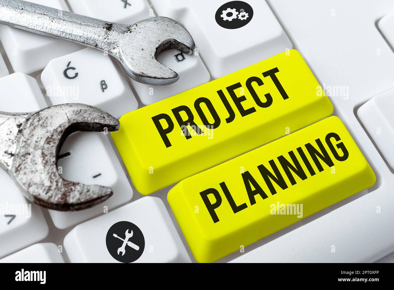 Affiche la planification du projet, le plan d'approche commerciale et ...