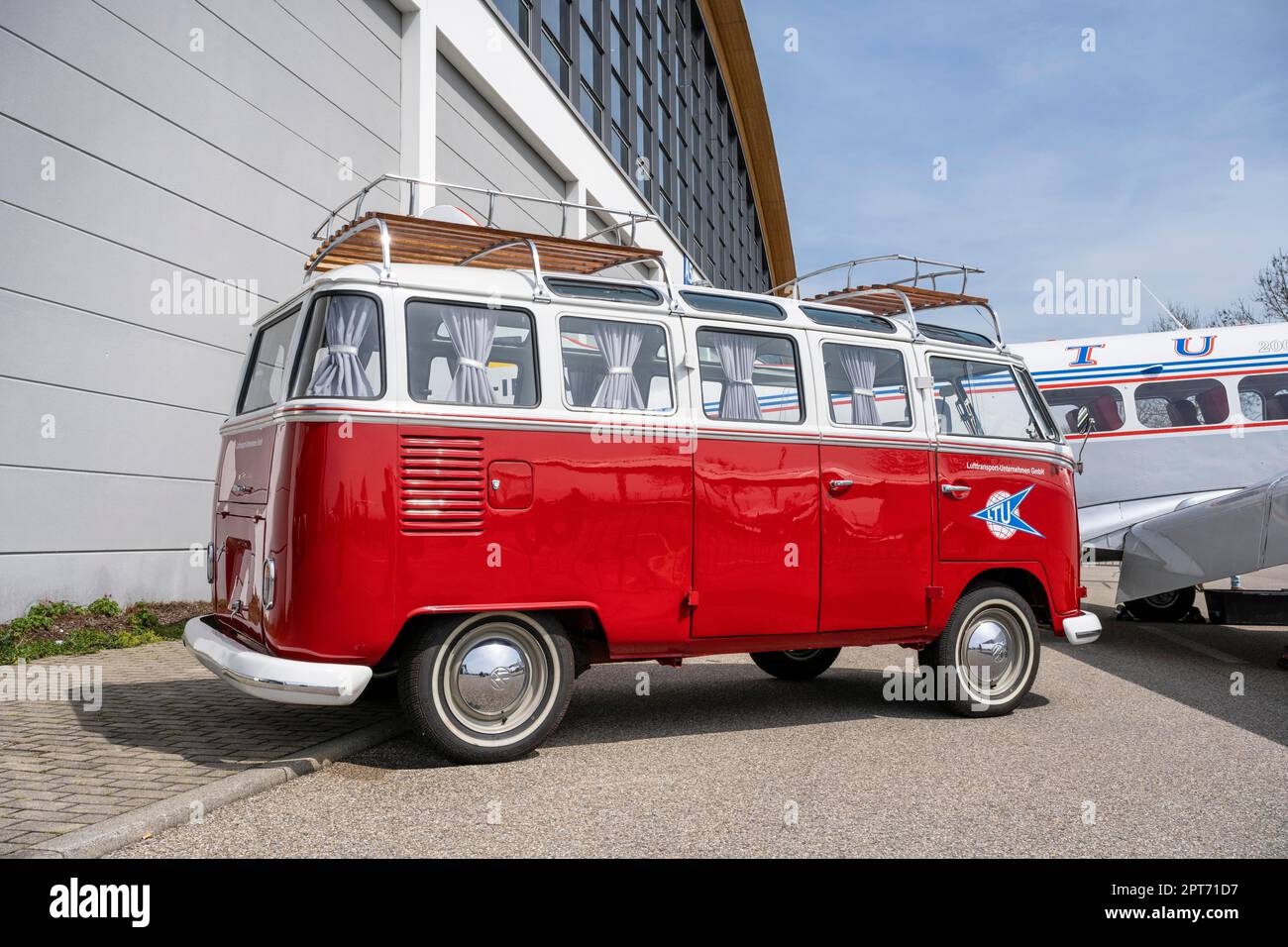Volkswagen T-1 Bulli, construit en 1950-1967 en tant qu'entraîneur avec ...