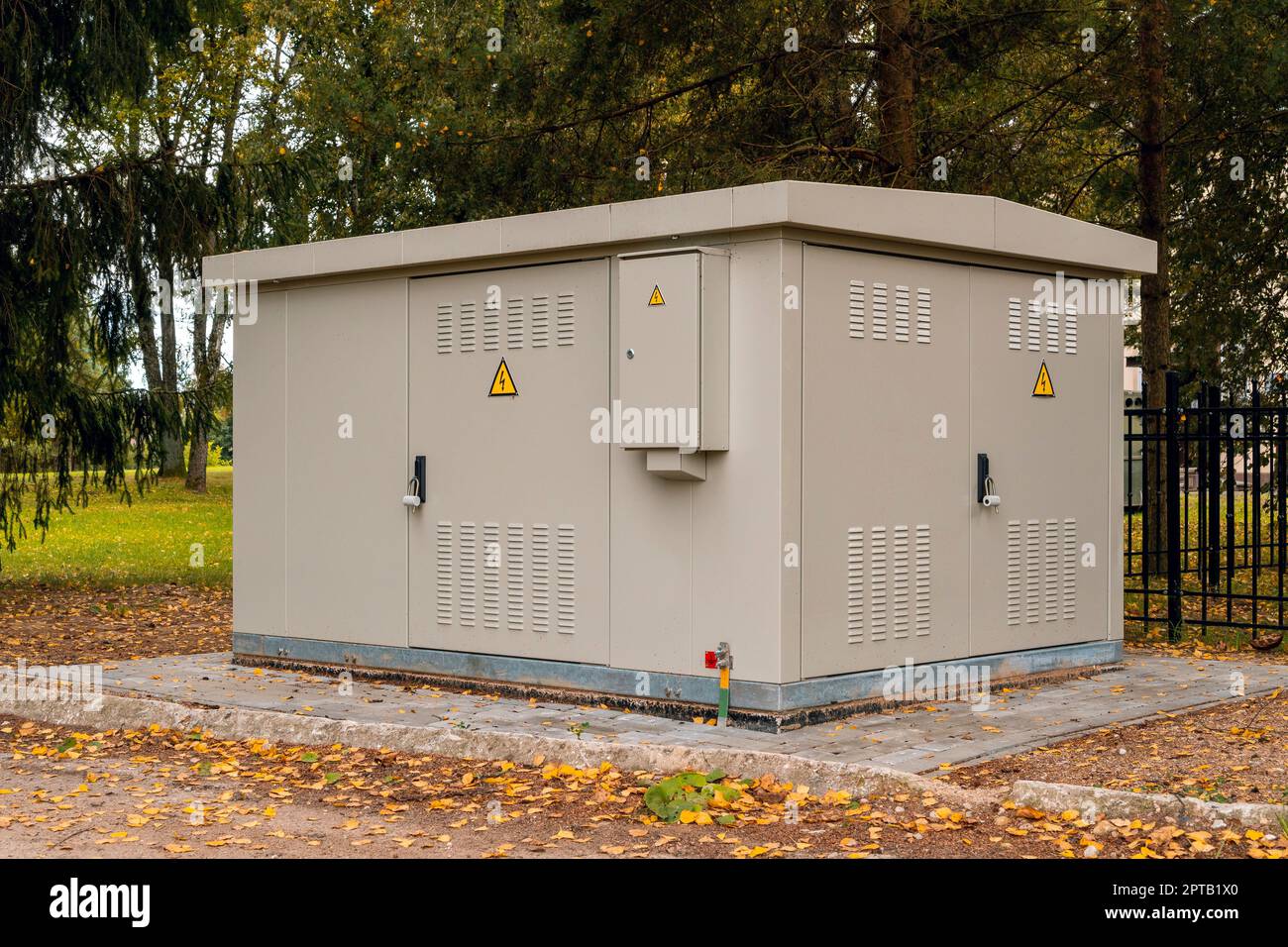 Coffre-fort de transformateur .armoire de distribution électrique haute ...