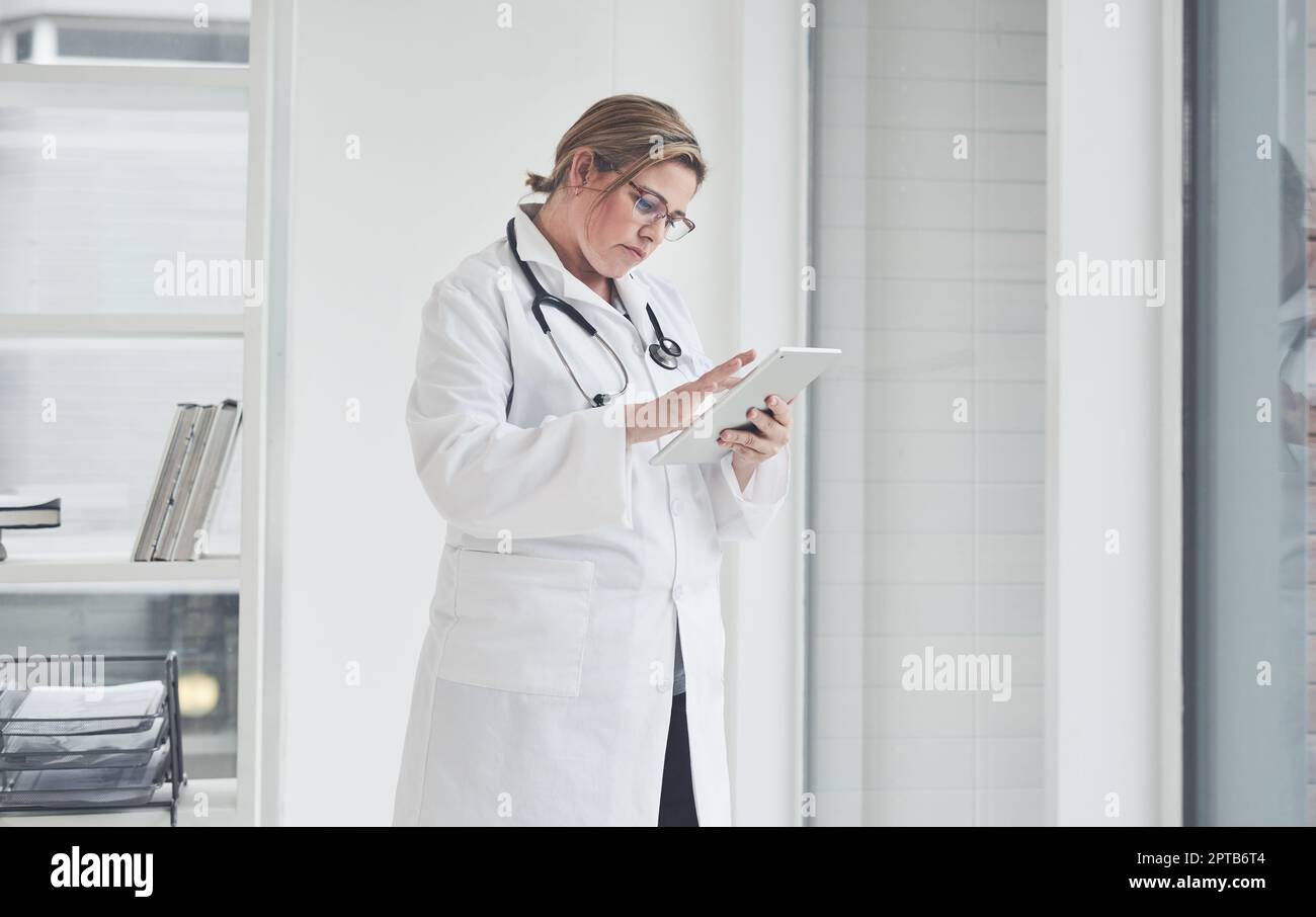 Diplome de medecine Banque de photographies et d’images à haute ...