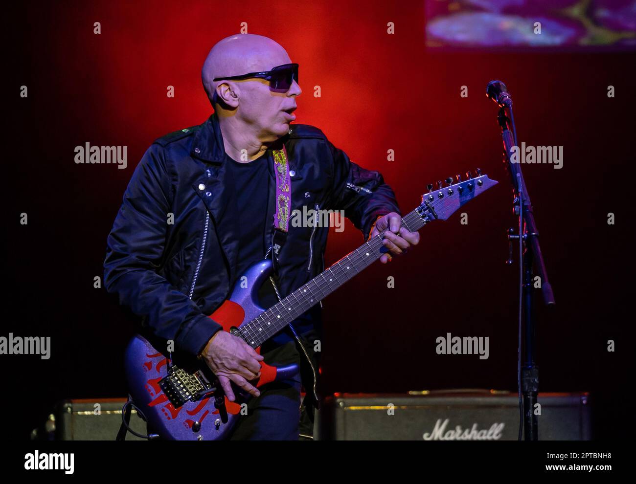 Naples, Italie, 26/04/2023, Joe Satriani au théâtre Augusteo de Naples ...