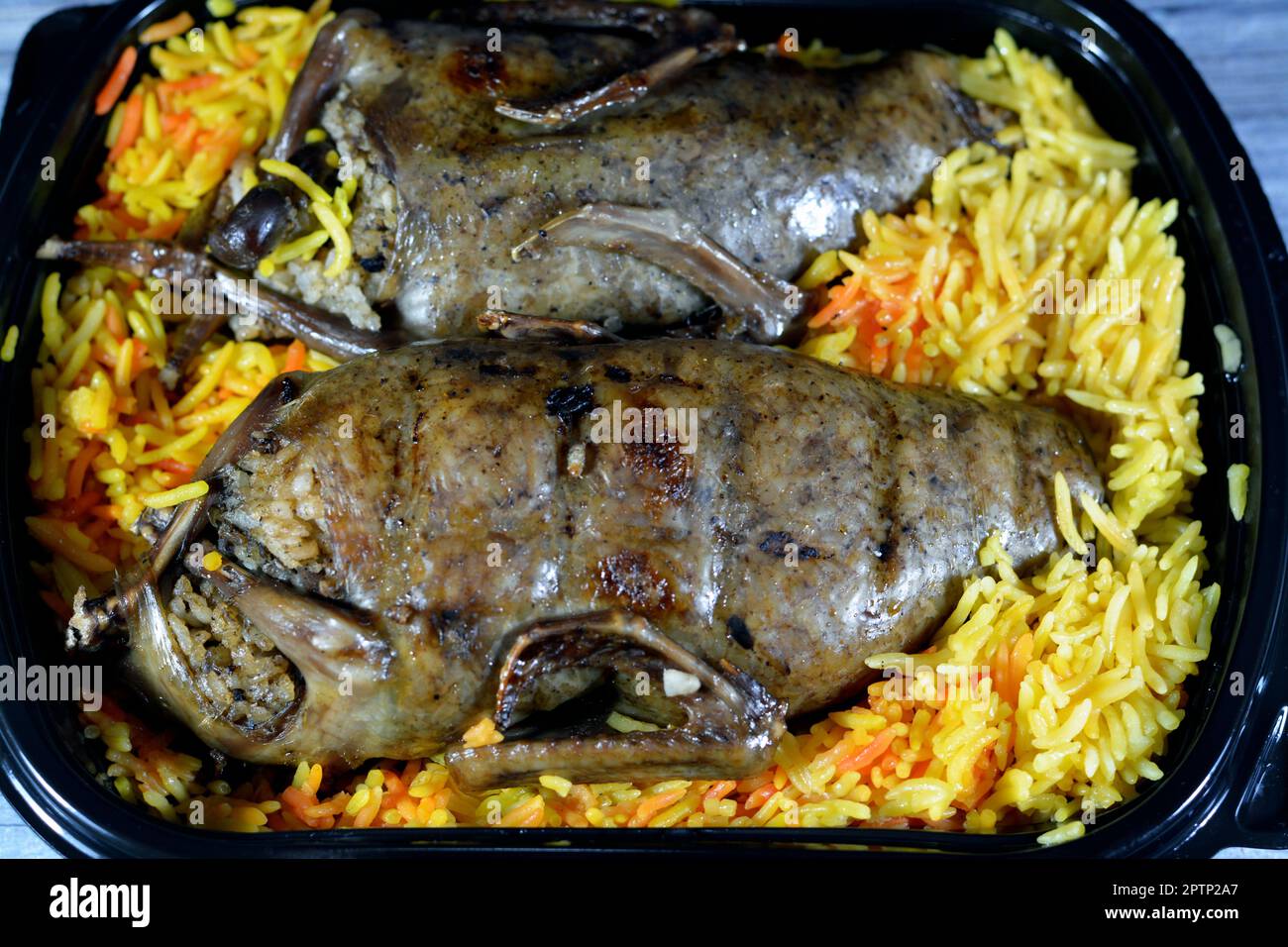 Escab farci de Hamam Mahshi égyptien, cuisine arabe, plat traditionnel ...