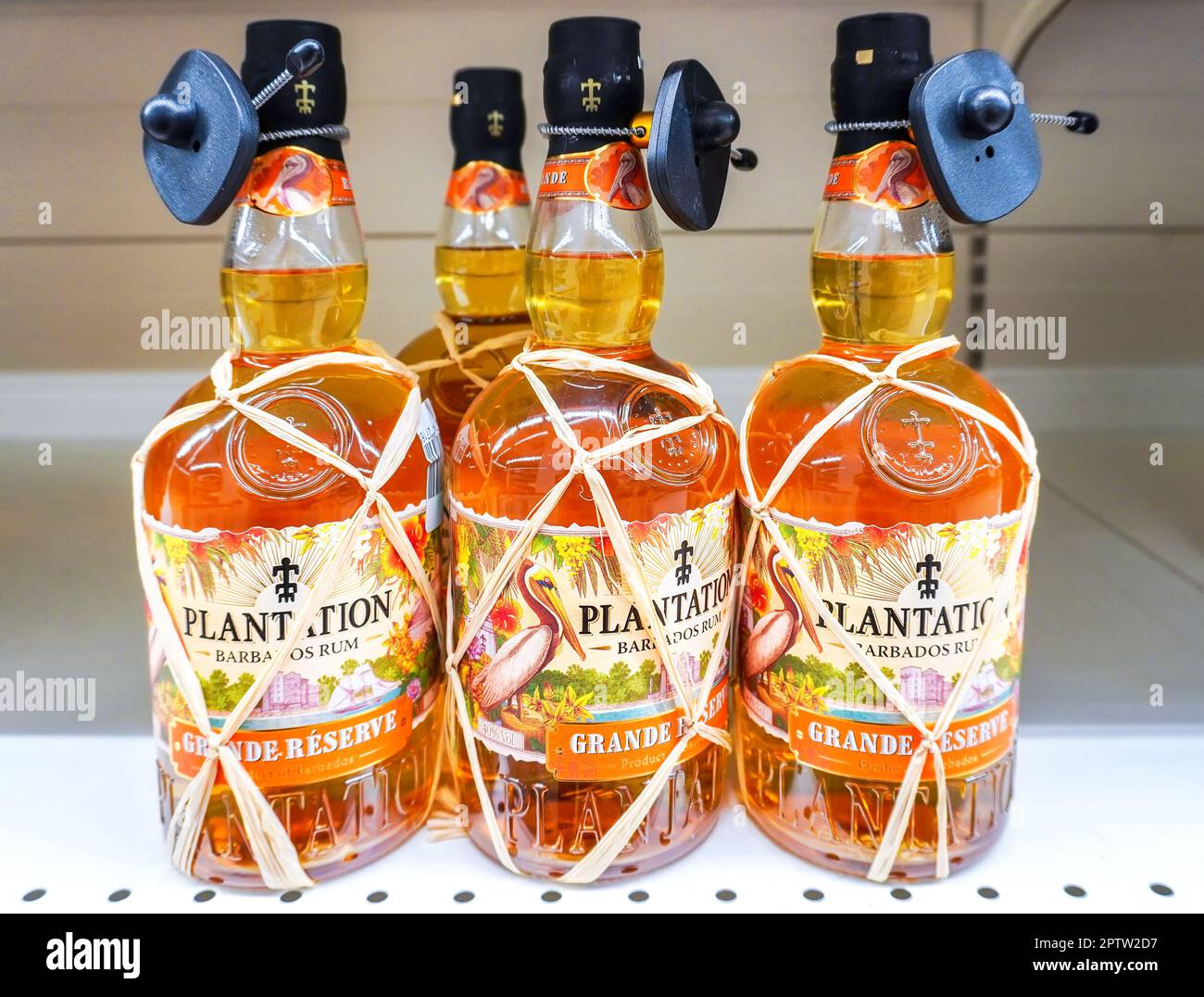 Rhum en bouteille Banque de photographies et d’images à haute ...