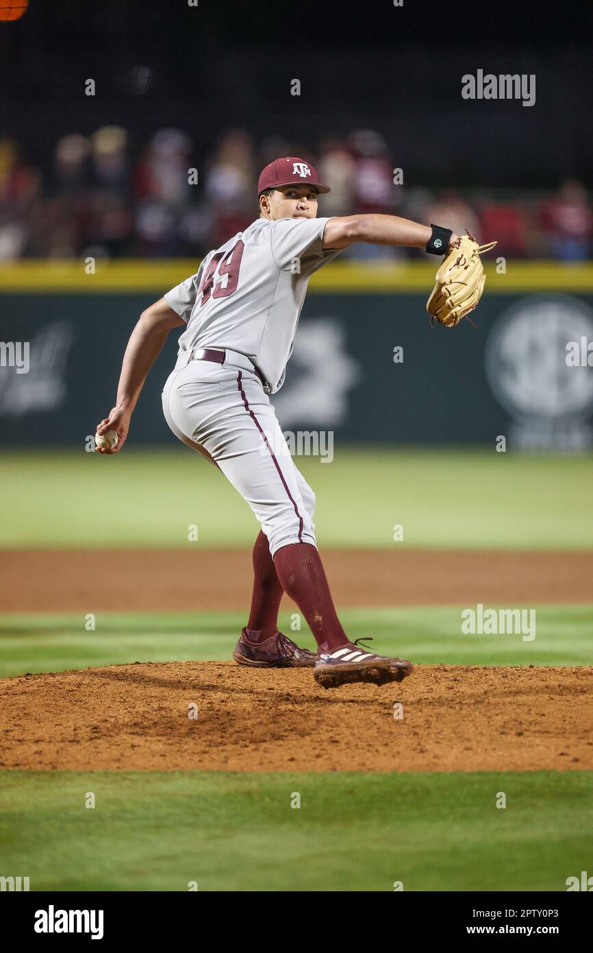 27 avril 2023 : le lanceur Texas A&M Brandyn Garcia #49 travaille à ...