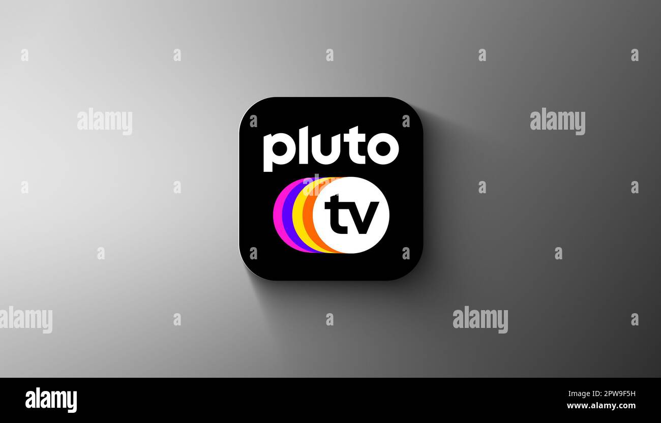 Agadir, Maroc - avril 2023 : le logo de Pluton TV en arrière-plan ...