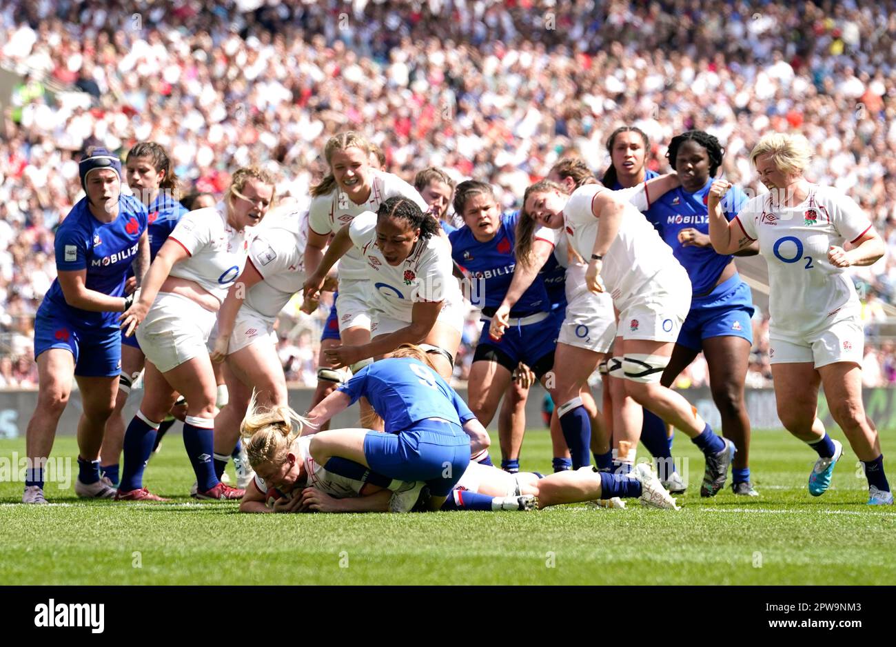 Alex Matthews, de l'Angleterre, marque la troisième tentative de son ...