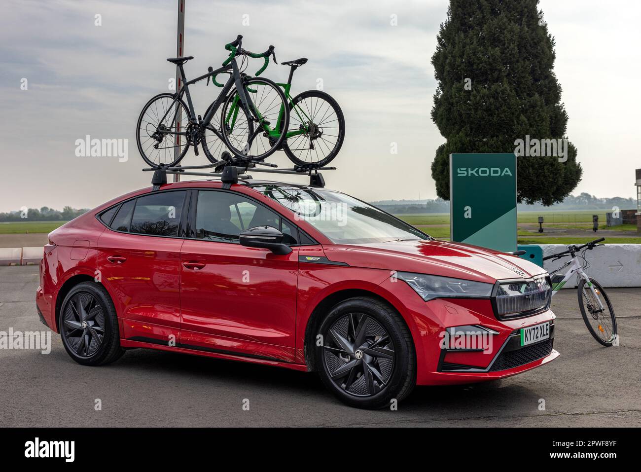 Skoda enyaq Banque de photographies et d’images à haute résolution - Alamy