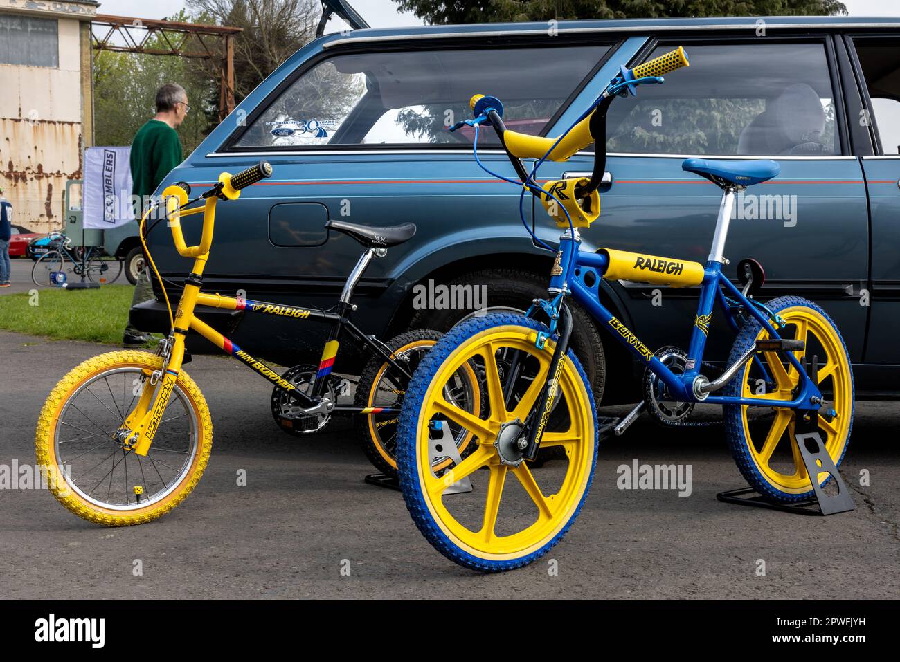 Mini-brûleur et brûleur BMX de Raleigh, exposé au Vintage Velos Scramble qui s'est tenu au ...