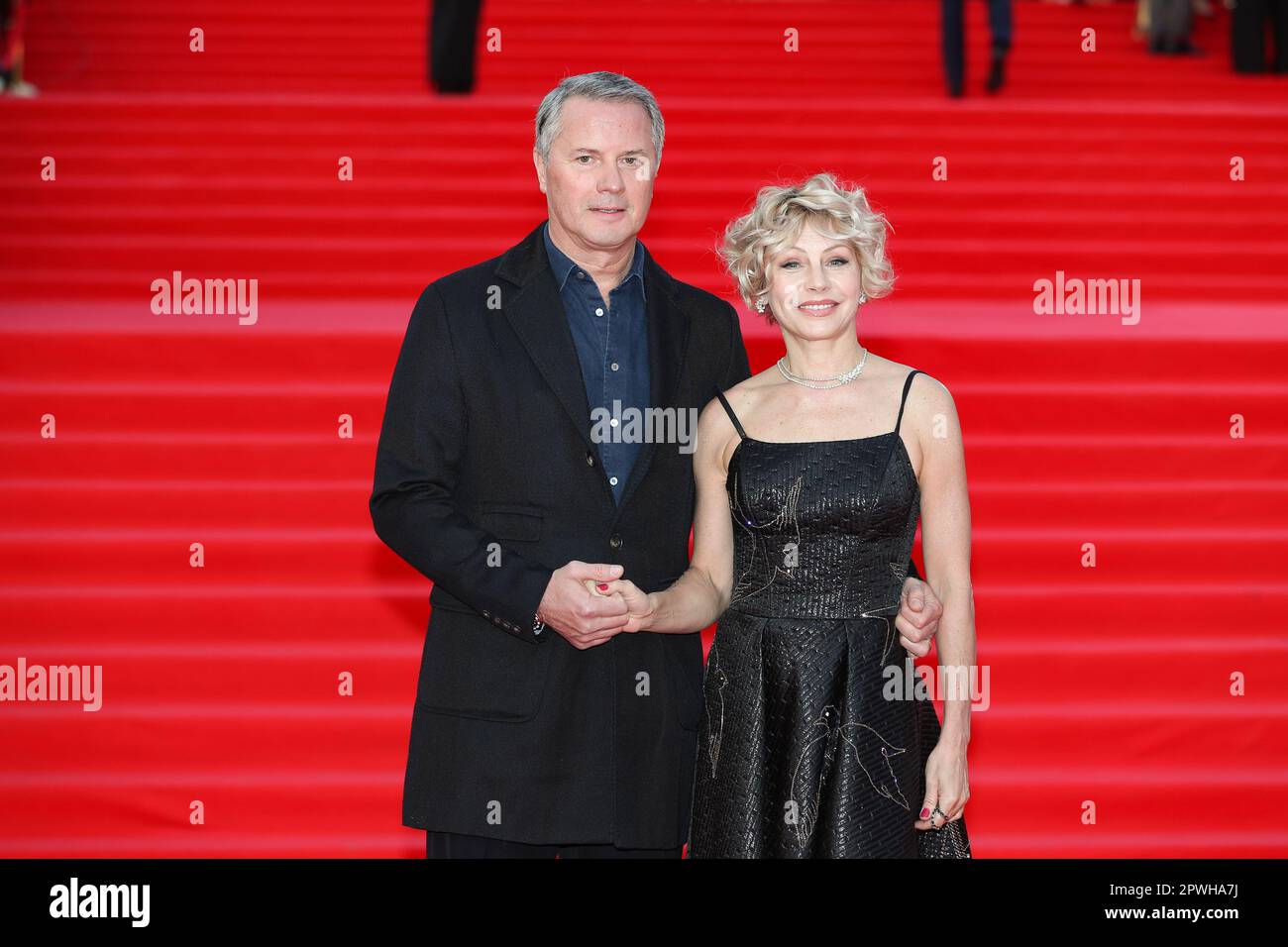 21.04.2023. Russie. Moscou. L'actrice Alyona Babenko et son mari Eduard Suboch sur le tapis ...