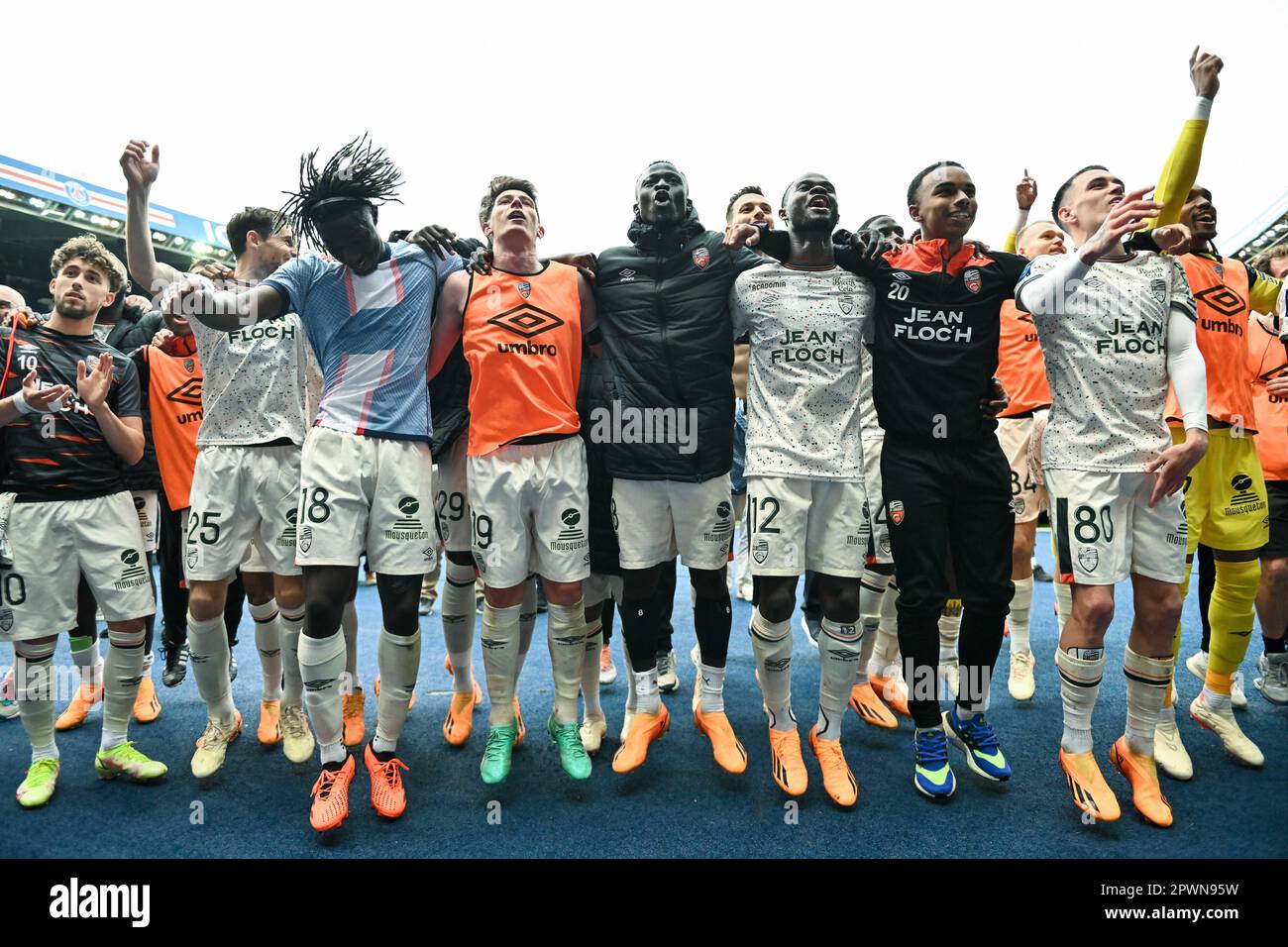 Joueurs du fc lorient Banque de photographies et d’images à haute ...