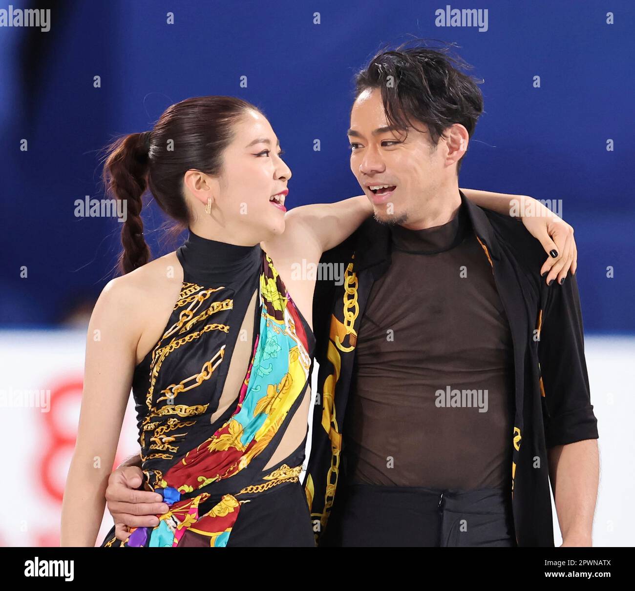 FILE: Japanese figure skater Kana Muramoto and Daisuke Takahashi take ...