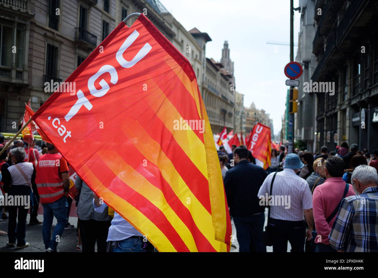 Barcelone, Espagne. 01st mai 2023. Un drapeau syndical UGT est visible ...