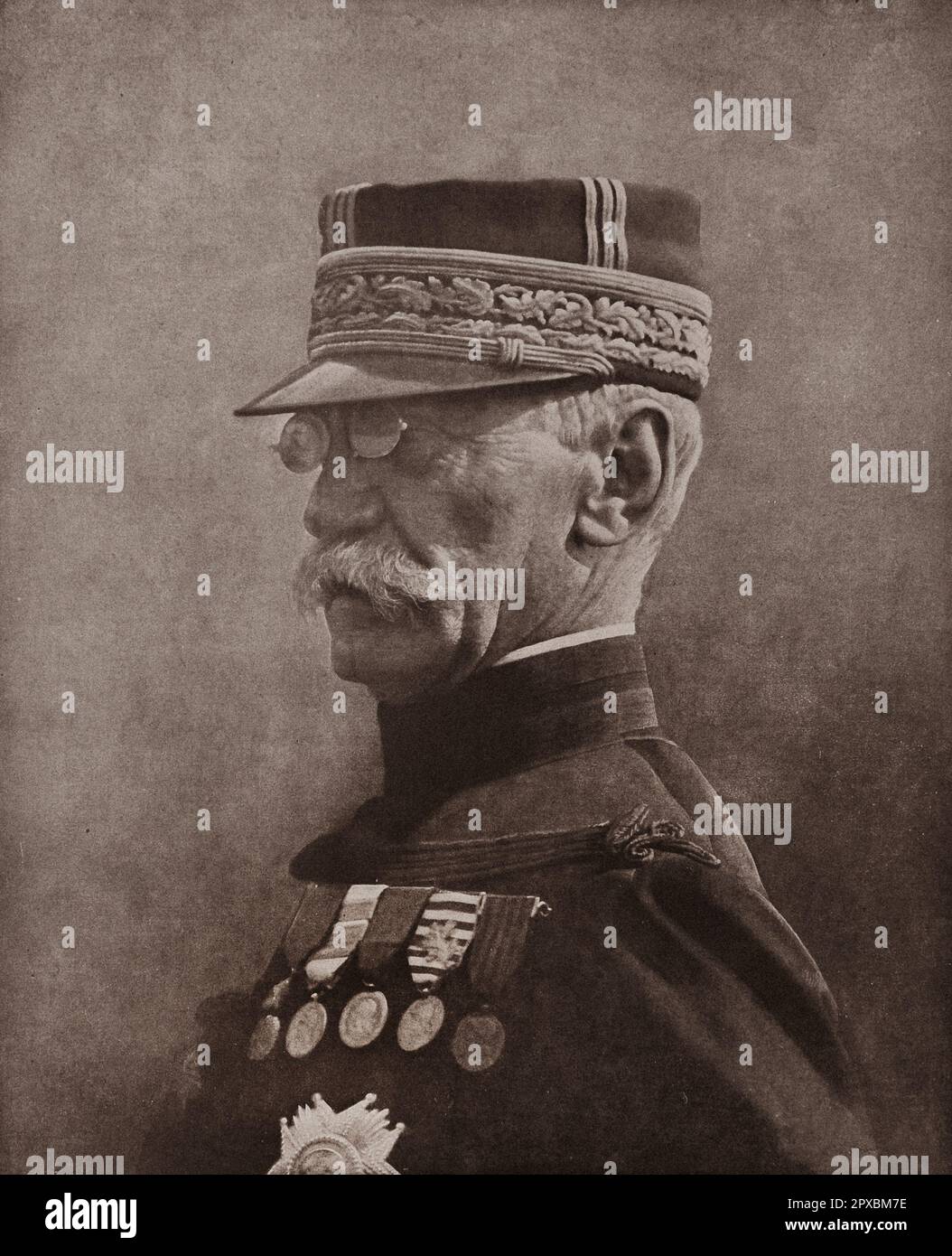 Le général Gallieni, gouverneur de Paris, 2 septembre 1914 Joseph Simon ...