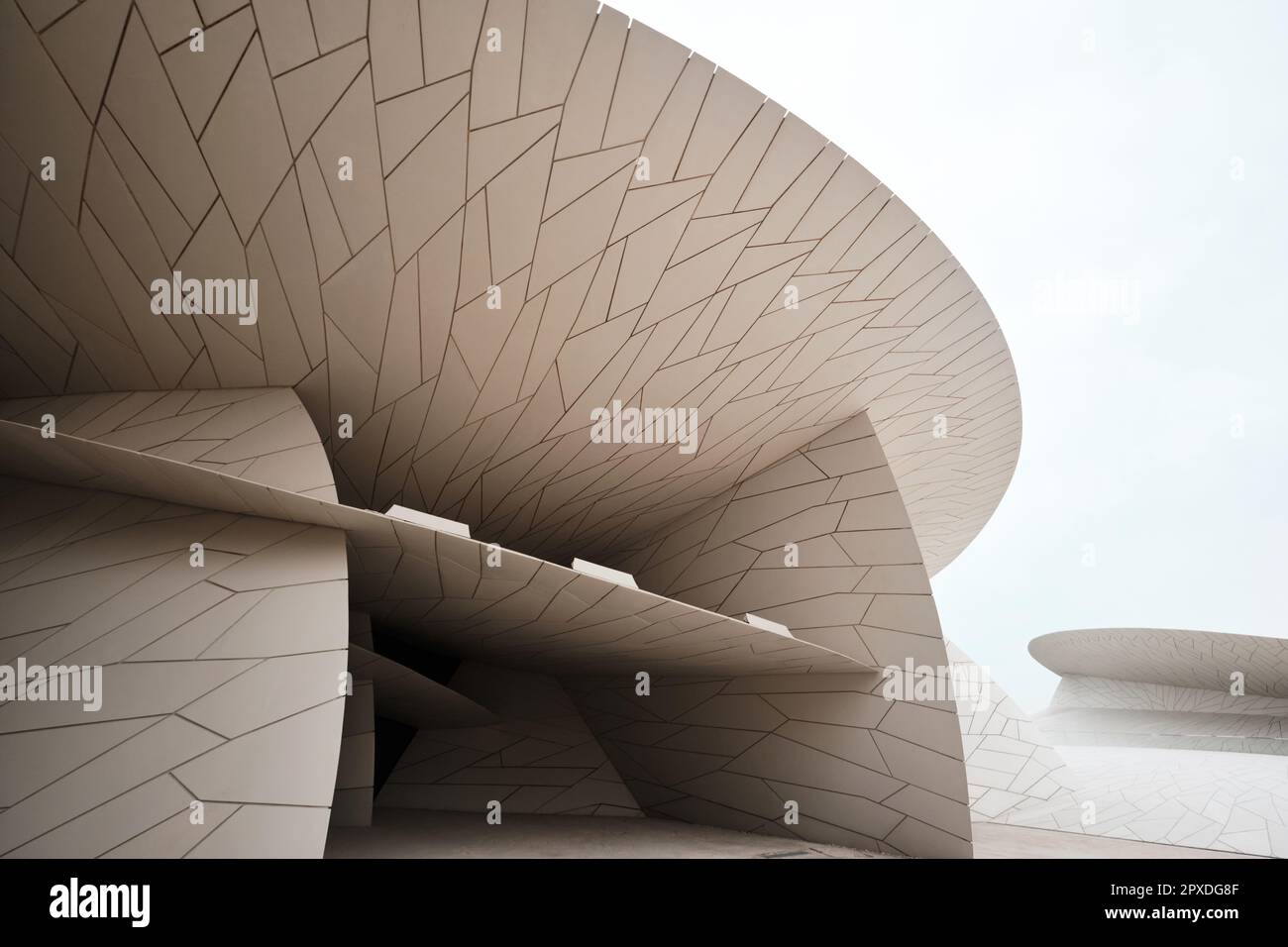 Doha, Qatar - avril 2023 : le Musée national du Qatar conçu par l ...